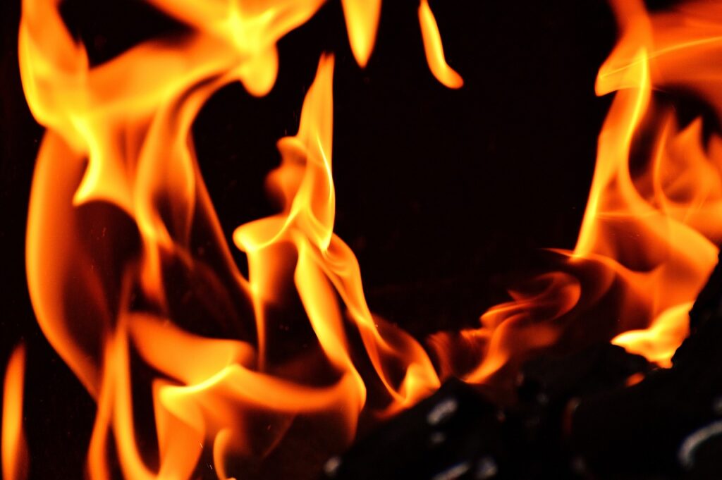 Montserrat residents urged to avoid bush fire in Silver Hills ...